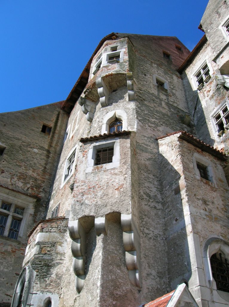 Pernštejn Castle: A medieval jewel in south Moravia – Prague Blog